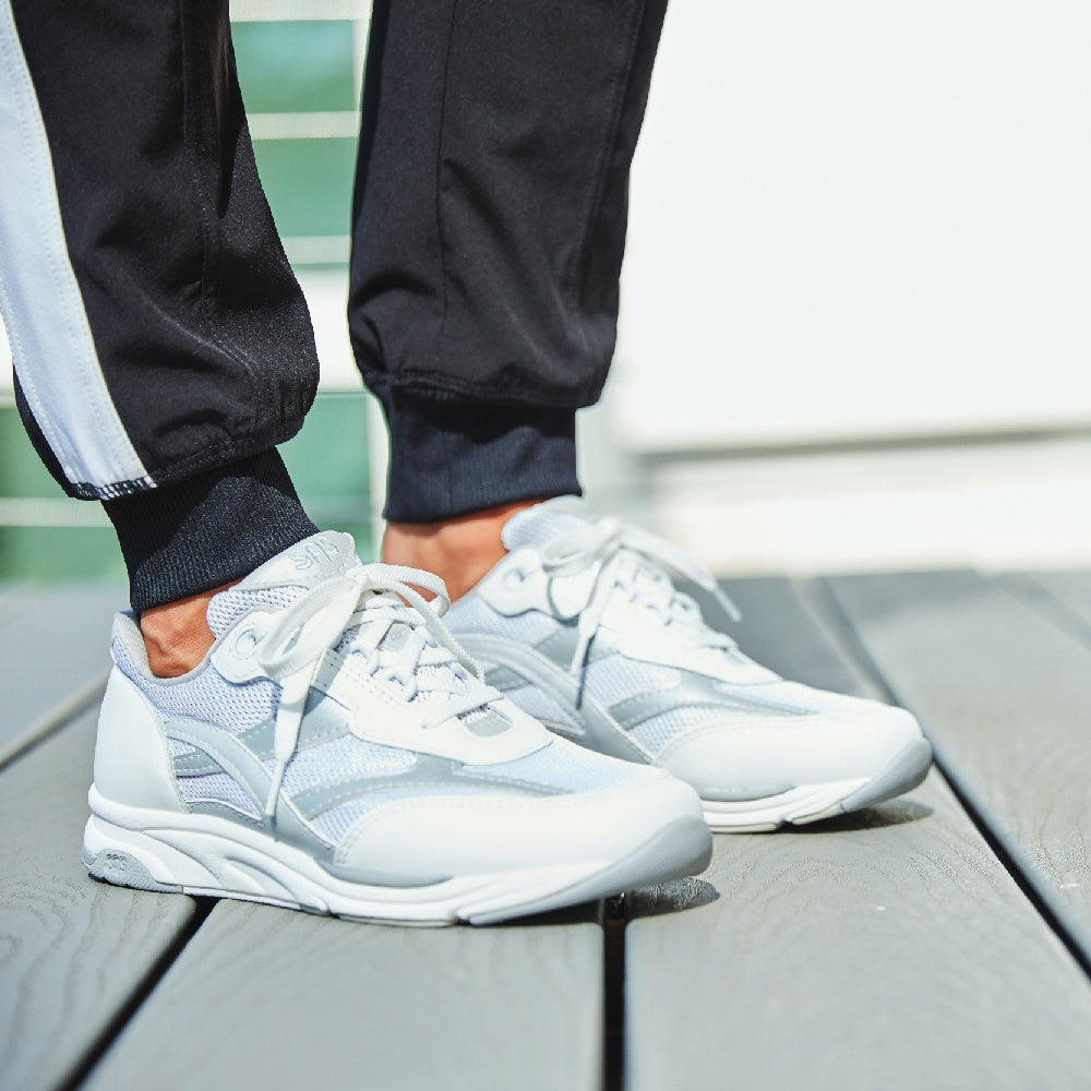 Tour – Steve's Shoes